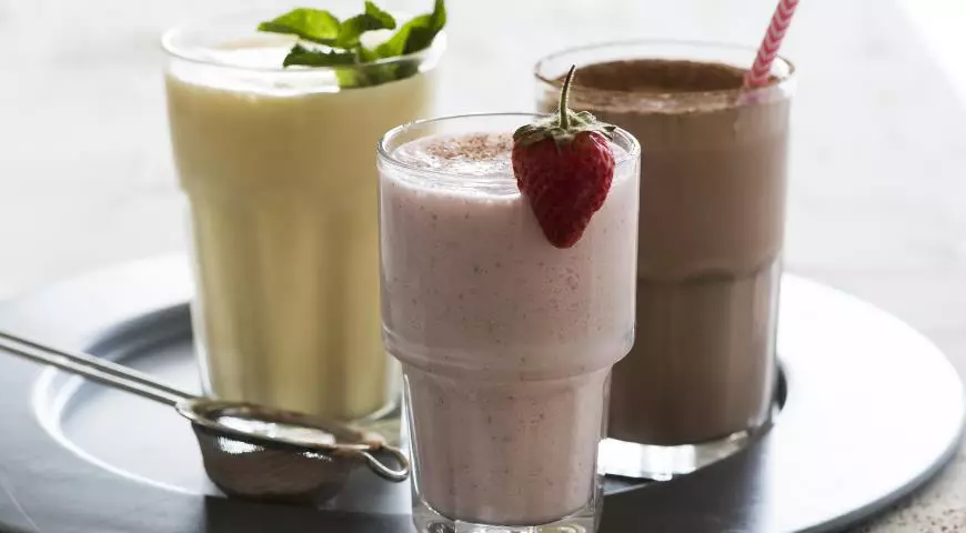Strawberry milk cocktail 2.