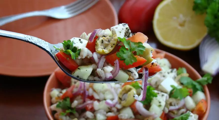 Salada grega com cevada 2