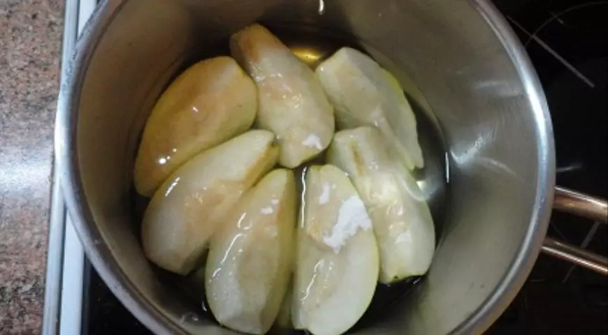 Ang resipe sa Stock Foto Cooking: Cottage Cheese nga adunay mga Pears, Lakang Number 1