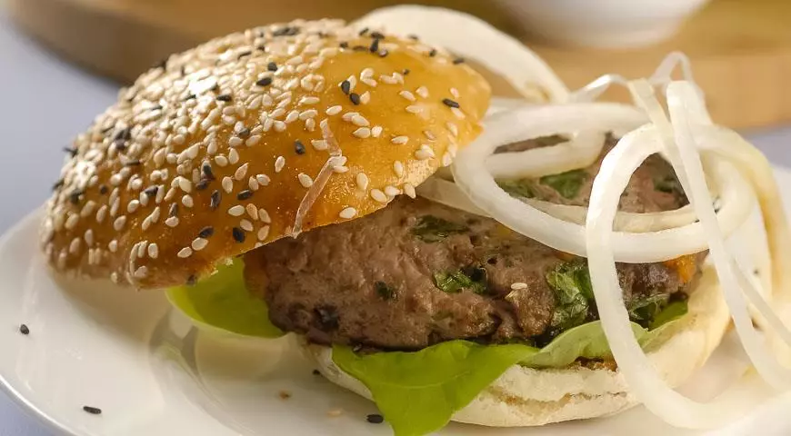 Hamburgers ກັບ KuraGoy