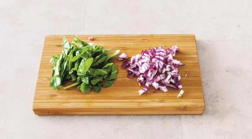 Rice Asian Salat með heitum laxi