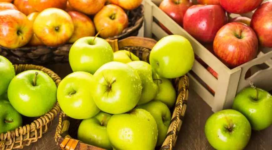 Maciflower āboliem ir bagāti sarkani, ar zaļām malām. Viņu miesa ir diezgan mīksta.