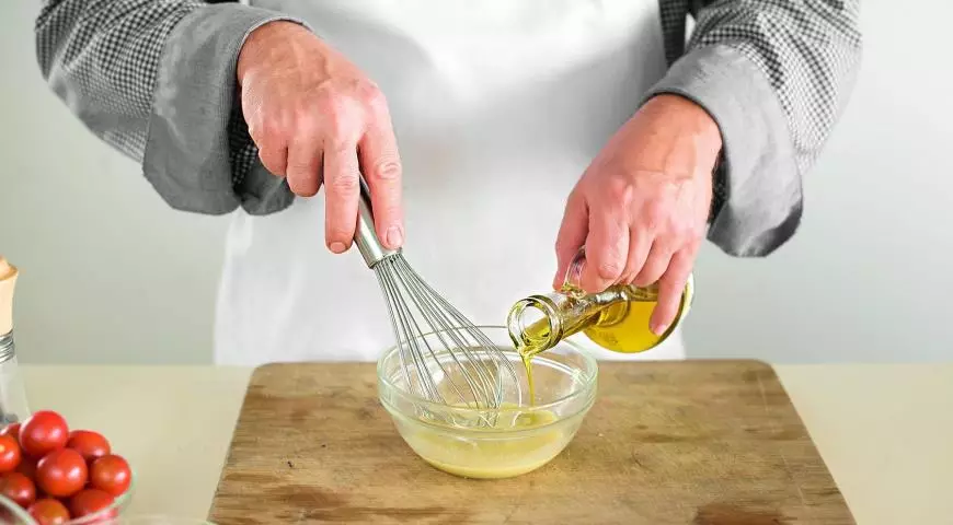 Fotó a recept előkészítése: francia saláta mustárkötéssel Vinaigrette, 1. lépés